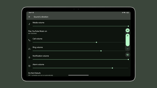 Android 14 va afișa noi alerte pentru utilizatorii care dau muzica prea ...